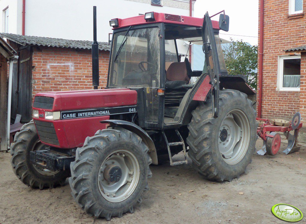 Fotografia traktor Case 845 XL Plus #321558 - Galeria rolnicza agrofoto