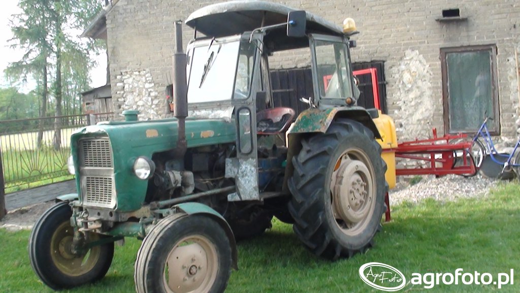 Zdjęcie traktor Ursus C-330 + Jar-Met 400l id:578065 - Galeria rolnicza ... Zdjęcie traktor Ursus C-330 + Jar-Met 400l id:578065 - Galeria rolnicza ...