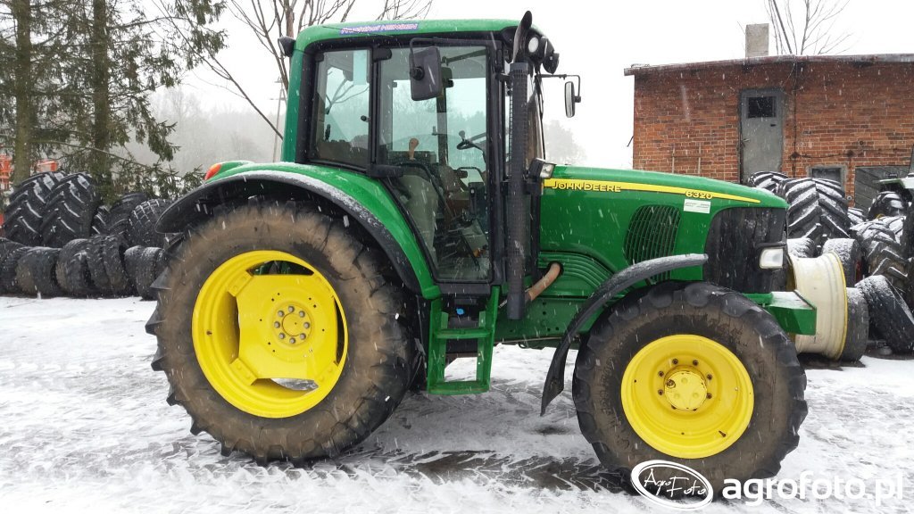 Foto traktor John Deere 6320 #671794 - Galeria rolnicza agrofoto