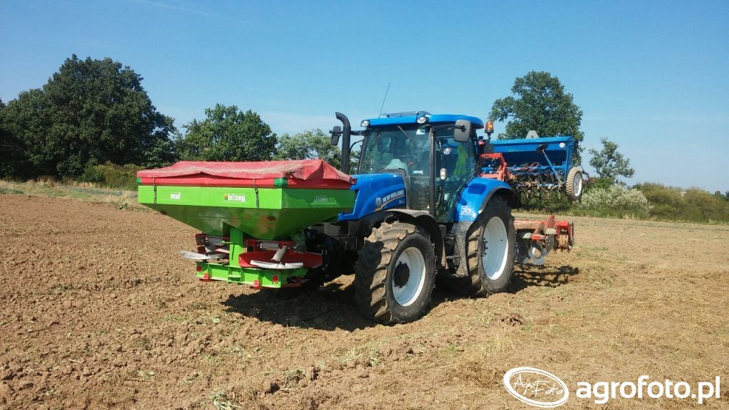 Fotografia ciagnik New Holland #661019 - Galeria rolnicza agrofoto