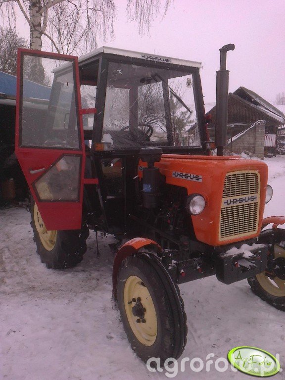 Obraz ciągnik Ursus C-330 M #422448 - Galeria rolnicza agrofoto