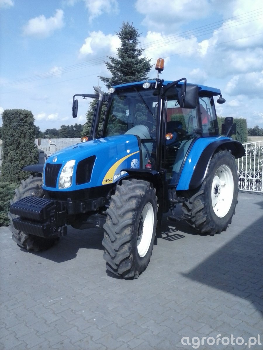 Obraz ciagnik New Holland T5040 id:470941 - Galeria rolnicza agrofoto