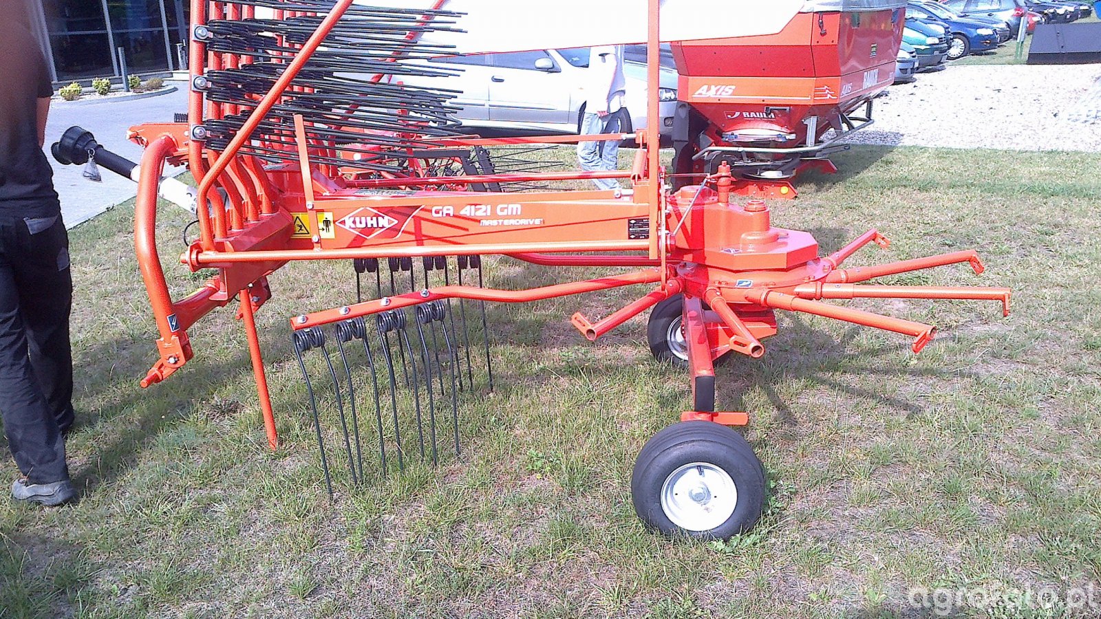 Kuhn - fotka zgrabiarki id:471929 - Galeria rolnicza agrofoto