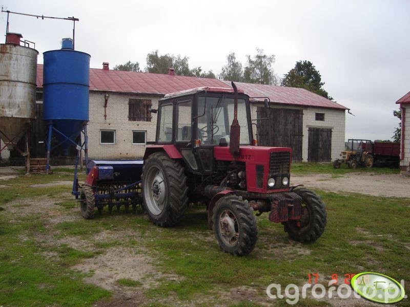 Foto traktor MTZ 82 + siewnik Mazur #89661 - Galeria rolnicza agrofoto
