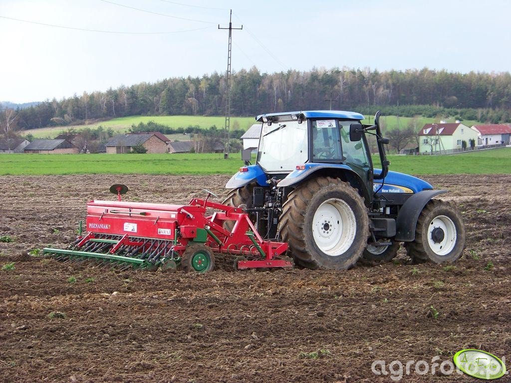 Foto ciągnik New Holland TM 120 #215734 - Galeria rolnicza agrofoto