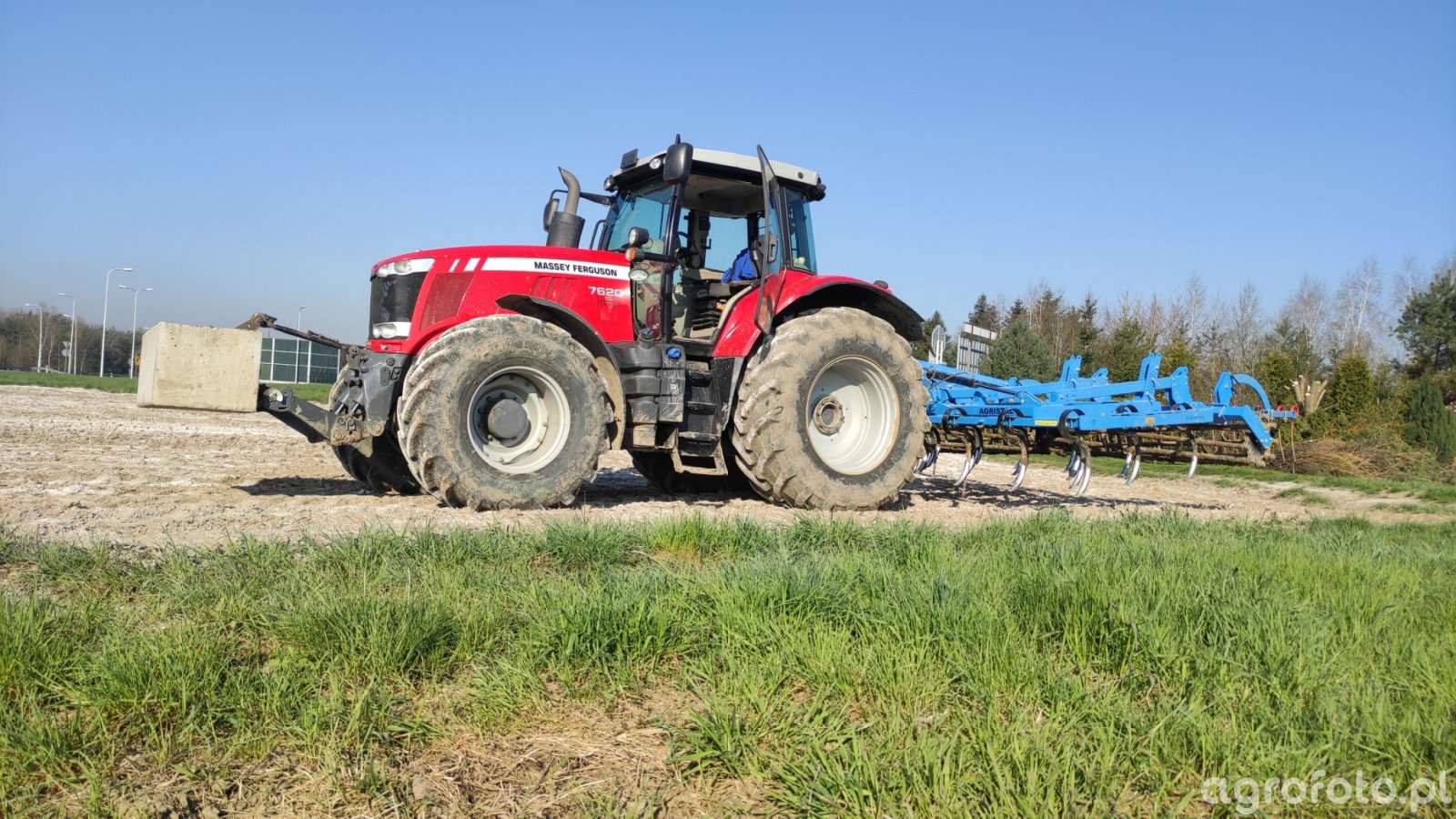 Zdjęcie ciągnik Massey Ferguson 7620 #798973 - Galeria rolnicza agrofoto