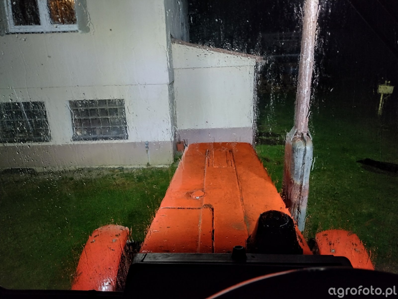 Foto ciągnik MTZ 82 #819478 - Galeria rolnicza agrofoto
