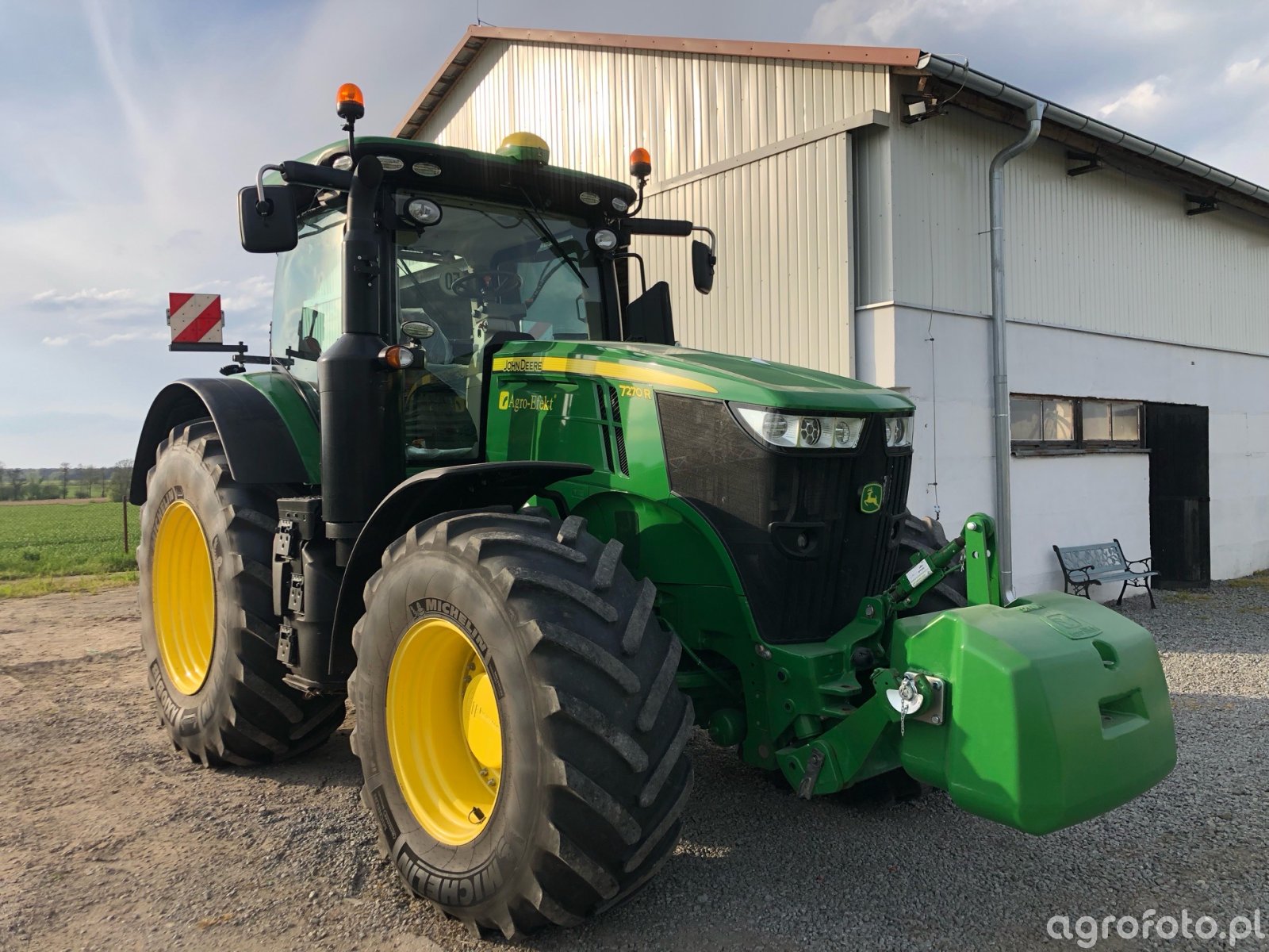 Foto traktor John Deere #826026 - Galeria rolnicza agrofoto