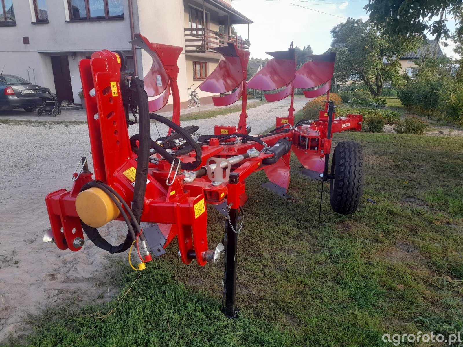 Akpil KM 180 HP Foto P uga 829617 Galeria Rolnicza Agrofoto